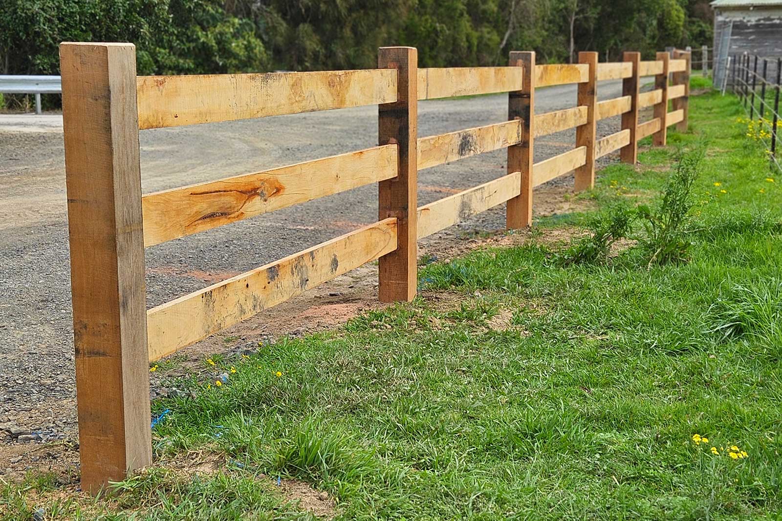 Mid North Coast rural fencing Post and Rail fencing, Star Picket & Wire ...